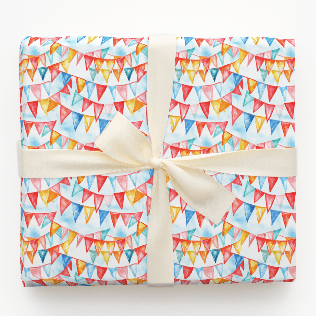 Flags Over the Circus Wrapping Paper: Circus Party Gift Wrap for Boys ...